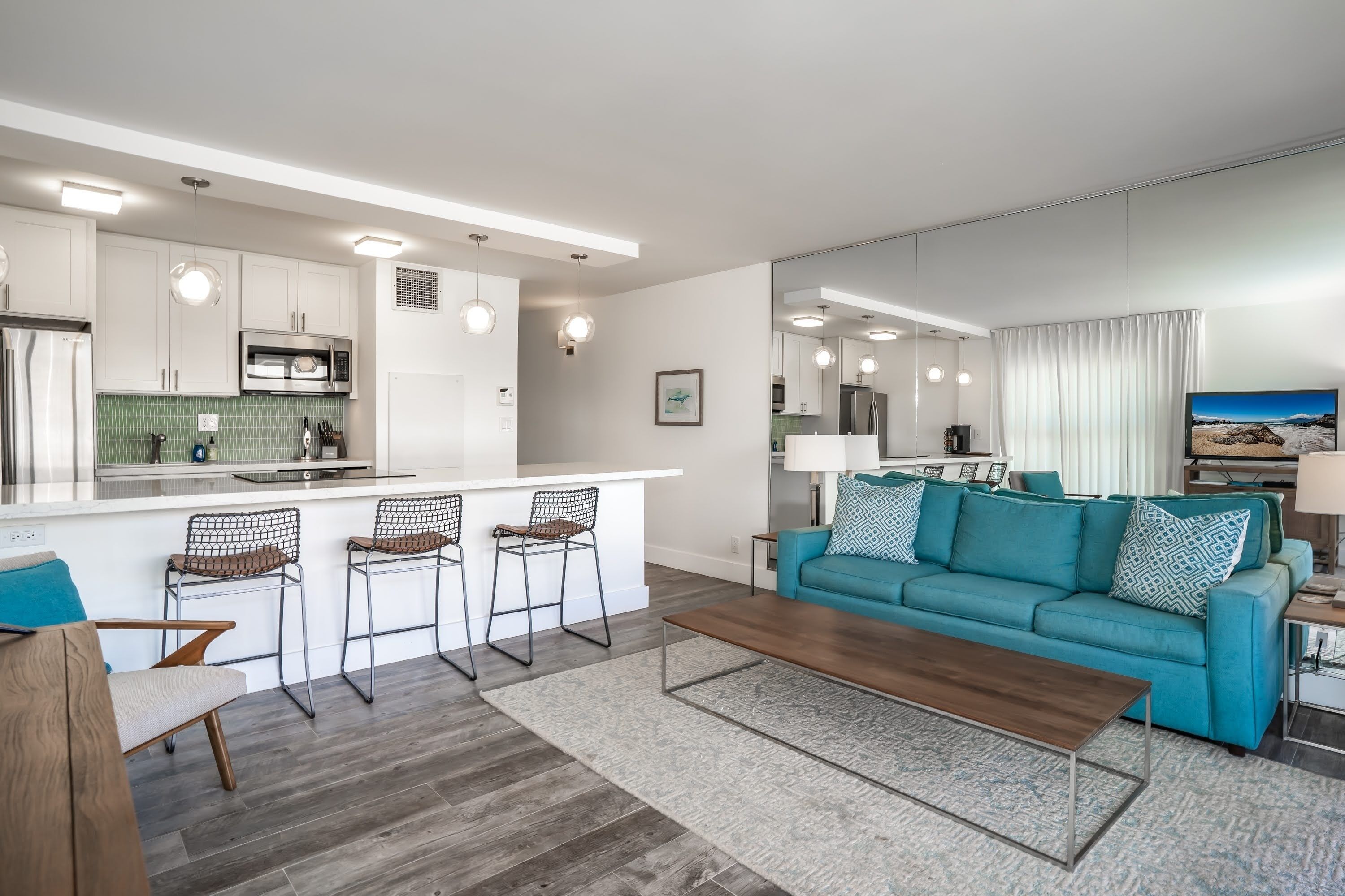 Apartamento em Condomínio Fechado, 1 quarto | Sala | Smart TV 