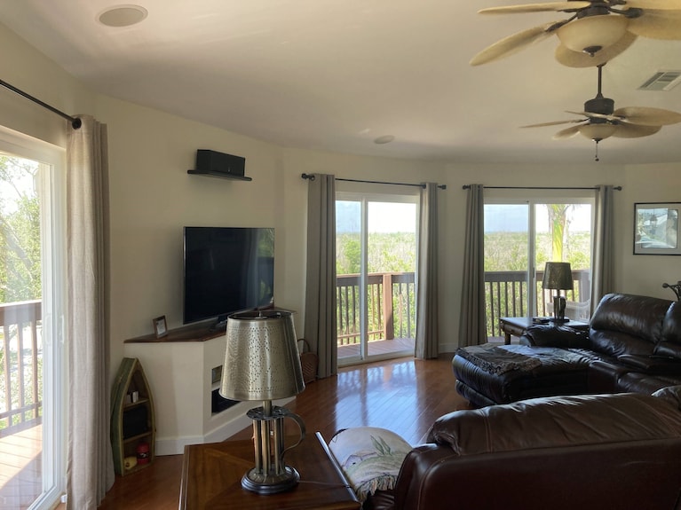 Well Equipped Pet/smoke Free Family Home - Bring Your Boat! - North Captiva Island, FL