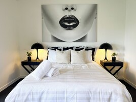 Apartamento, 2 quartos | Wi-fi grátis, roupa de cama fornecida 