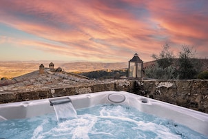 Villa, vista para o vale | Vista para o jardim