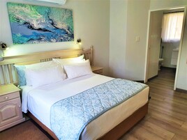 Chalé, 3 quartos, 2 casas de banho | 3 quartos, cofre no quarto, ferro/tábua de engomar, Wi-fi grátis 