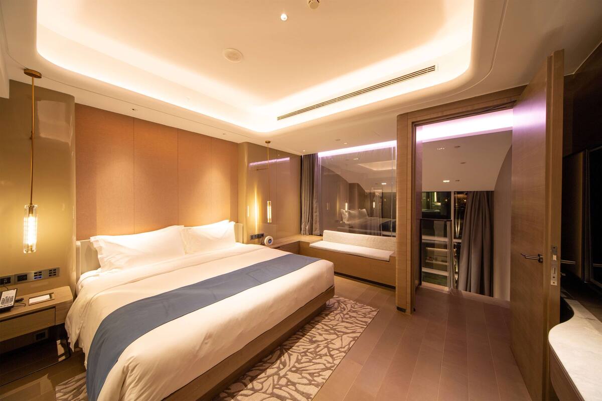 Suite, 1 cama individual, vista para o lago (Loft) | Roupa de alta qualidade, edredões de penas, minibar grátis 