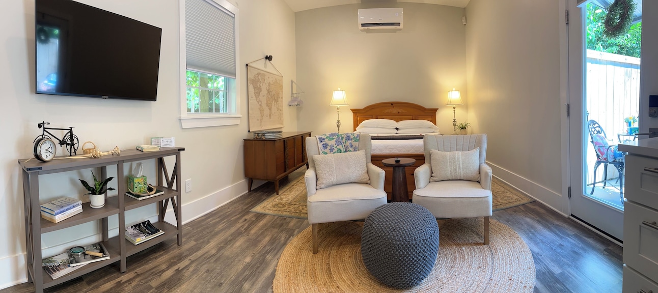 10/10-star Caregarden Retreat\nthoughtfully Maintained For A Relaxing Stay. - Charleston, SC