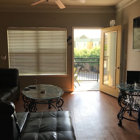 Upscale Goldrush Palace - Atlanta