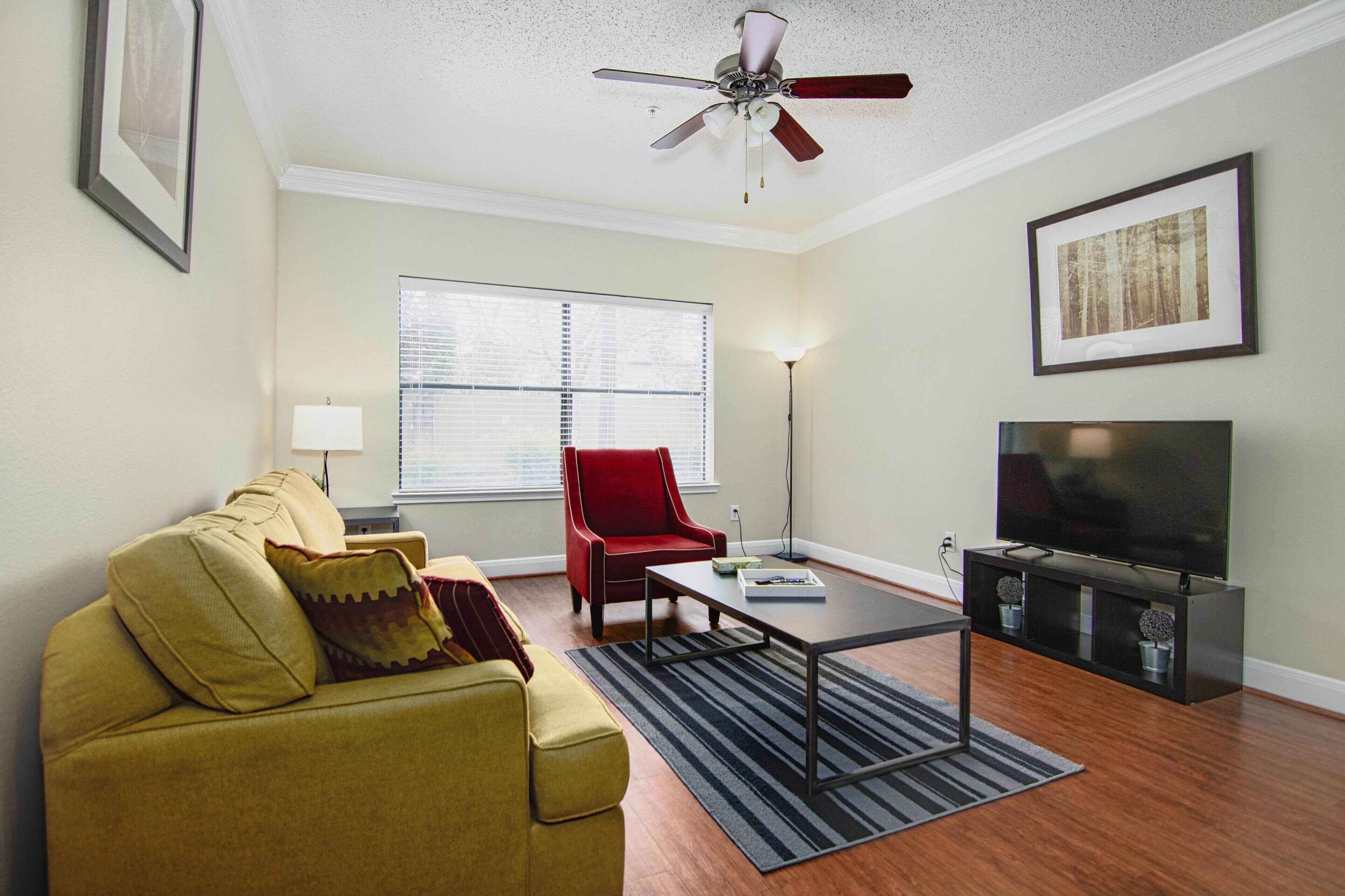 Galleria - Best Location  - King Bed - Free Parking - Houston, TX