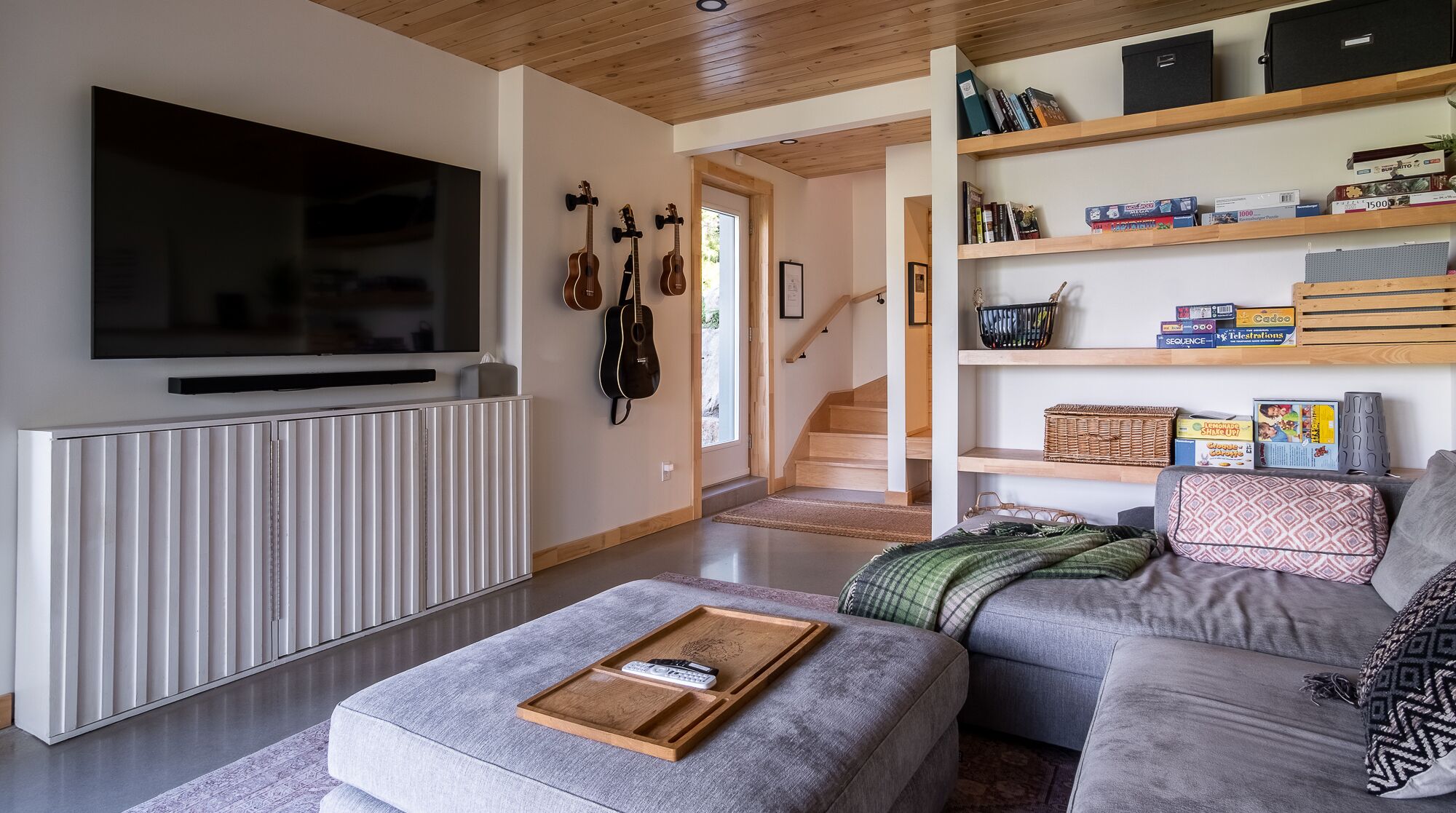 Chalet De Luxe En Bord De Lac | 4 Ch. + 3,5 Sdb | Spa | Quai Privé | 10 Pers. - Laurentides