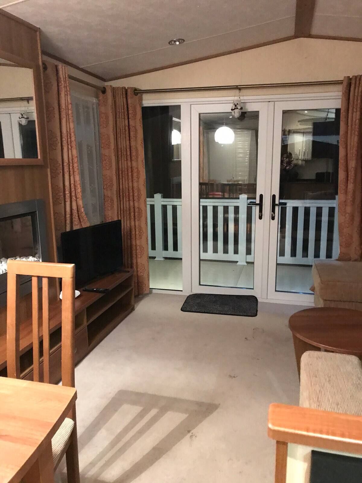 M321 - 8 Berth Caravan With Veranda - Pet Friendly - Kent