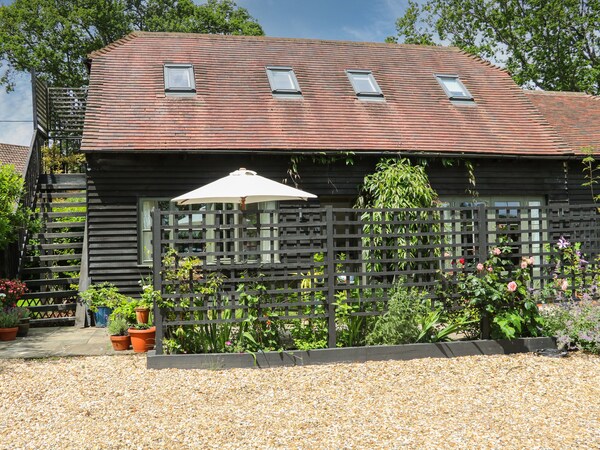 The Barn At Sandhole Cottage - Kent