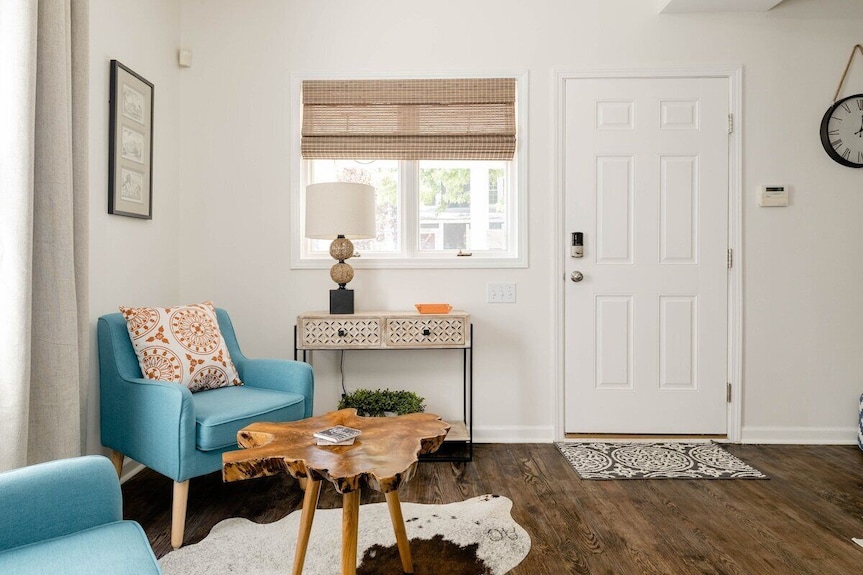 2 Bed, 2 Bath West Plaza House, Yard, Parking! - Kauffman Stadium