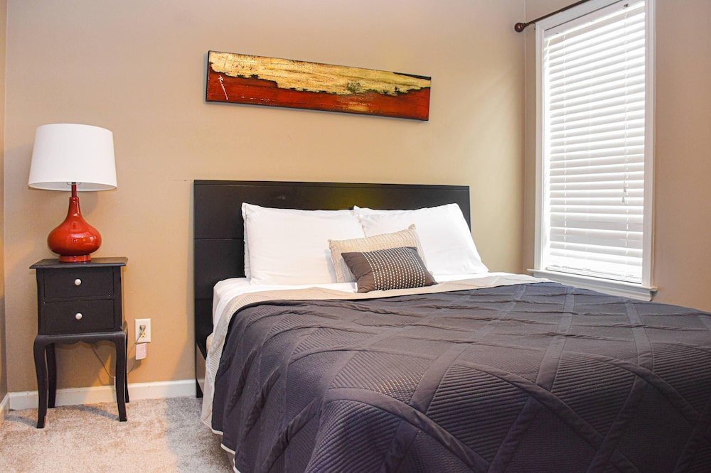 Beautiful Island Home Near Medical District/downtown - Memphis, TN