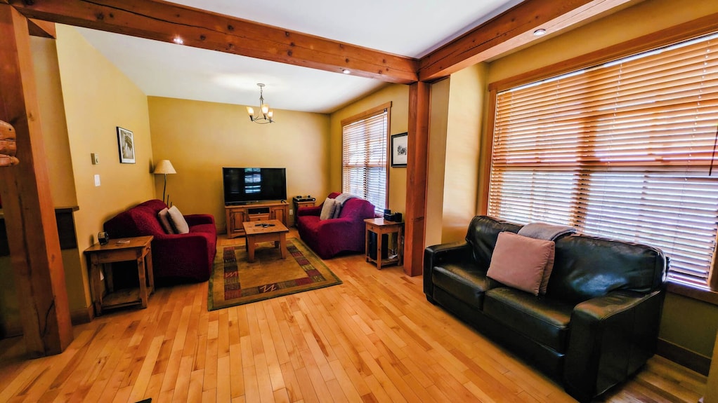 Ridgeview Chalet: 4-bedroom Mountain Townhouse At Kicking Horse Mountain Resort - Banff National Park