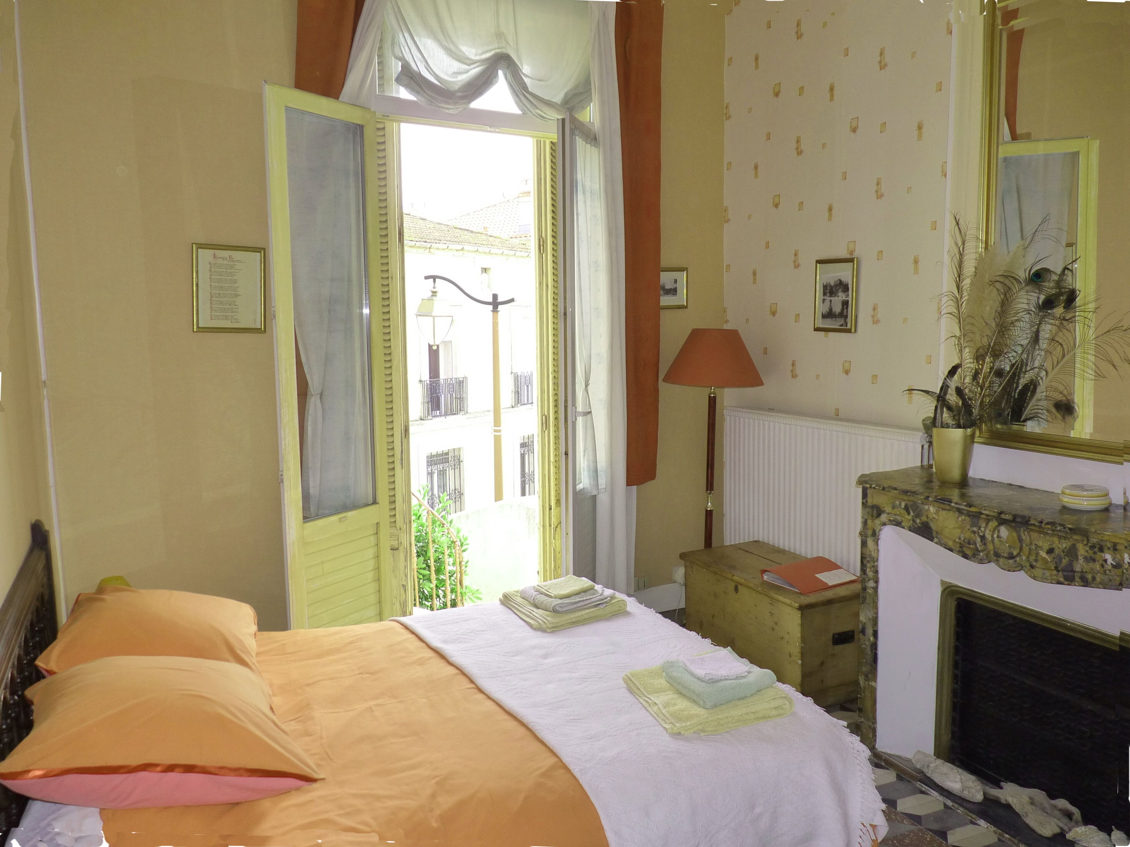 Beautiful One Bedroom Apartment, Village Setting, Walk To Shops - Autignac