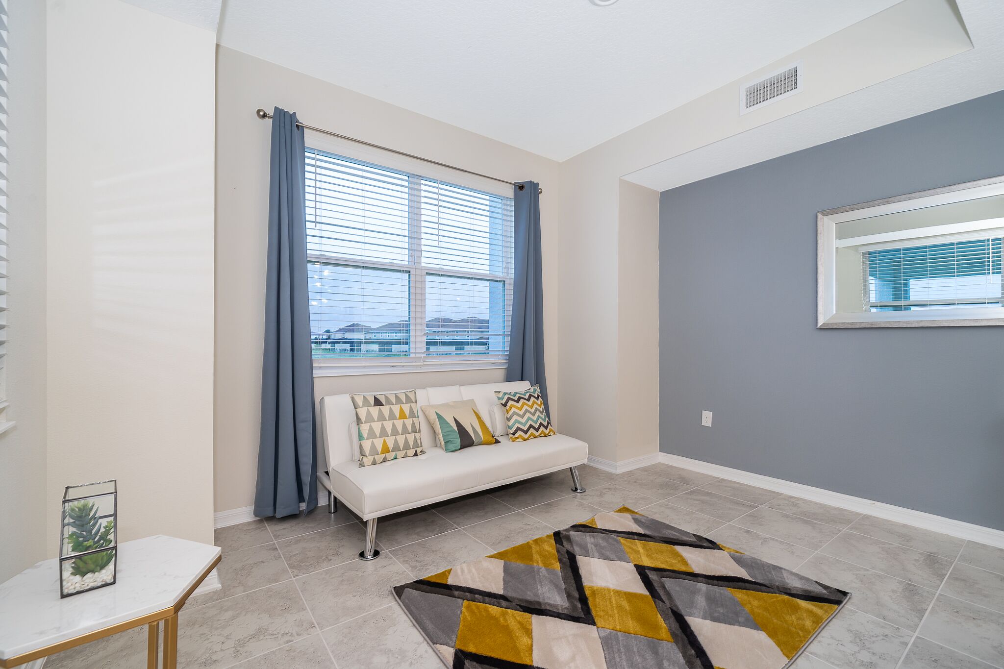 (Jq202)  Storey Lake Condo 2/2, Free Waterpark - Orlando, FL