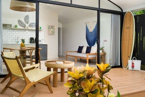 Bungalow, 1 quarto, pátio, vista para o jardim | Exterior
