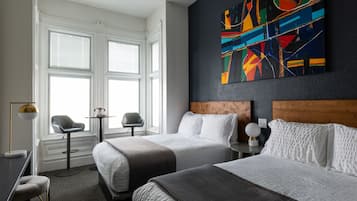 Quarto casal com design assinado | Wi-Fi de cortesia, roupa de cama