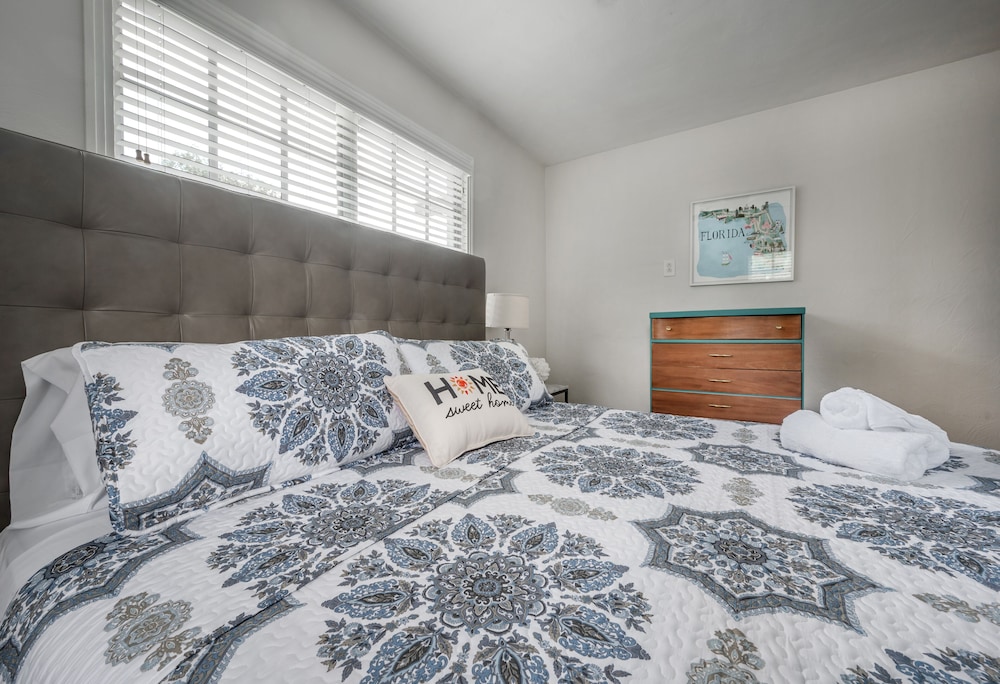Hilltop Hideaway Heated Pool - Tampa