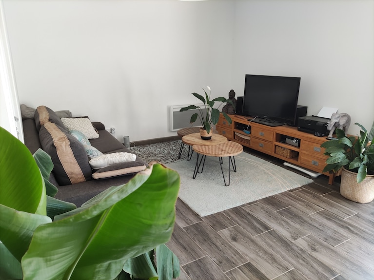 House With Swimming Pool In Quiet Countryside Close To Beaches - Département Var