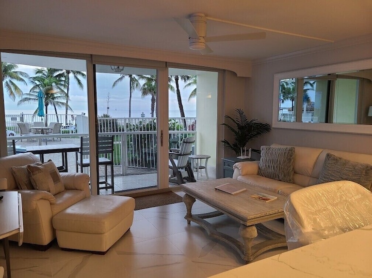 The One! Newly Renovated Groundfloor Beach/ocean Front Condo With Private Deck! - Deerfield Beach, FL