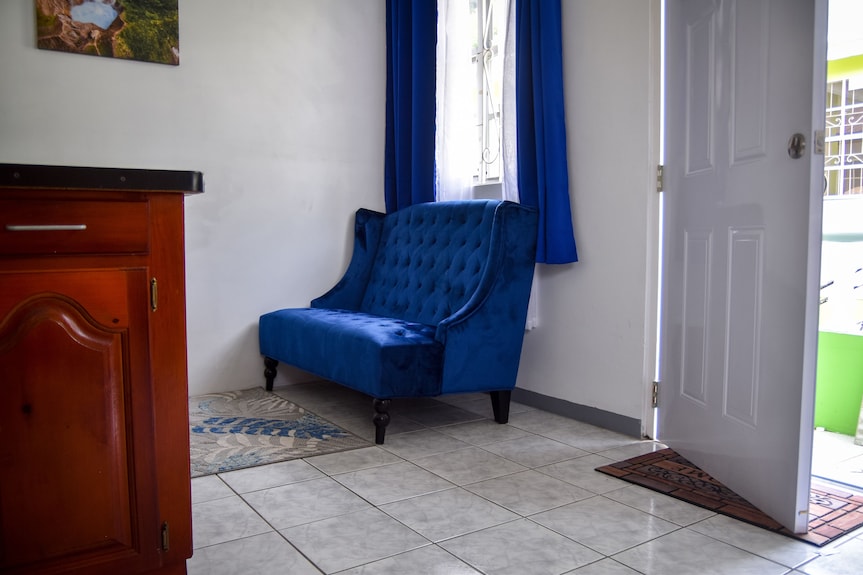 Luxury Green Castle Apartment#2 In Roseau - Dominique