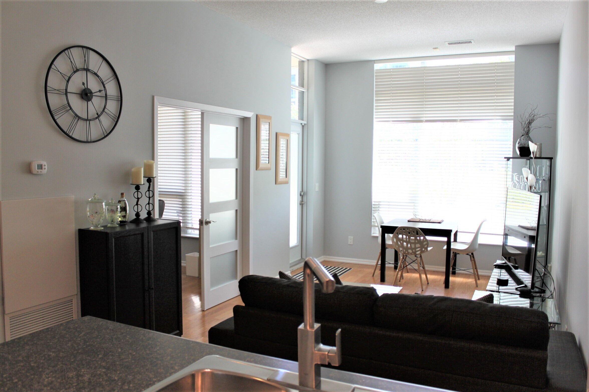 *Ground Floor 2br 2ba Patio/pool/gym/bbq/prkg/lake *Famous Waterpark City Condos - Toronto