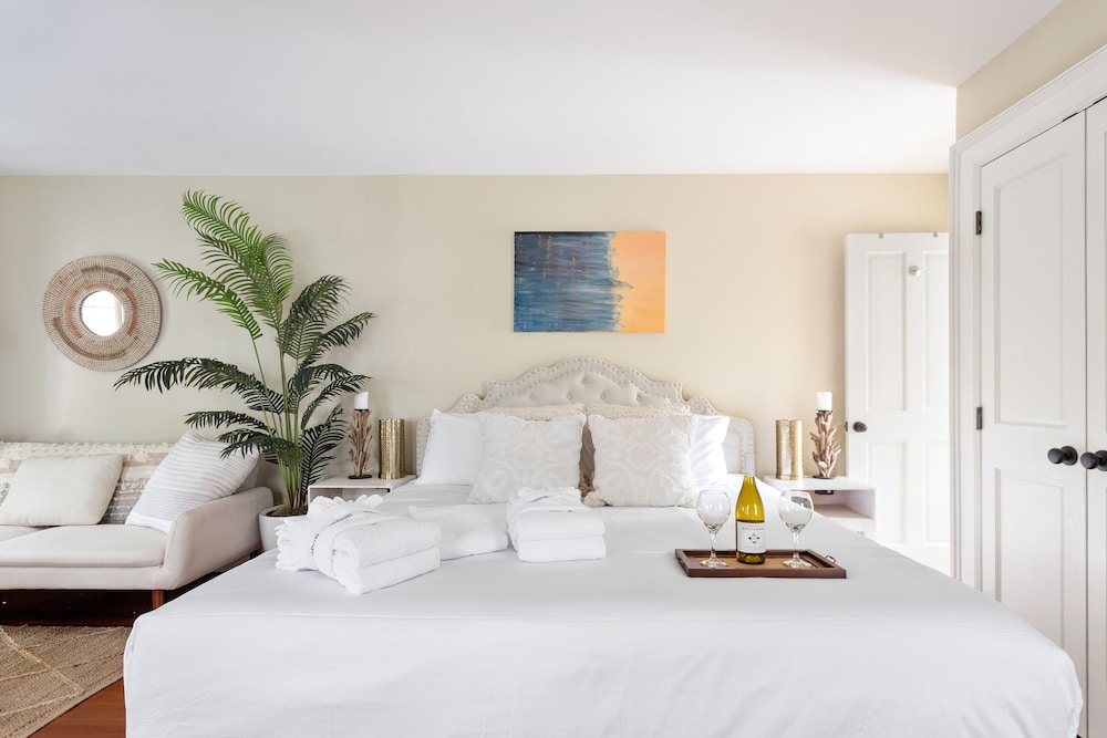 Allora Piccola | Private, Intimate, Walkable - James Island, SC