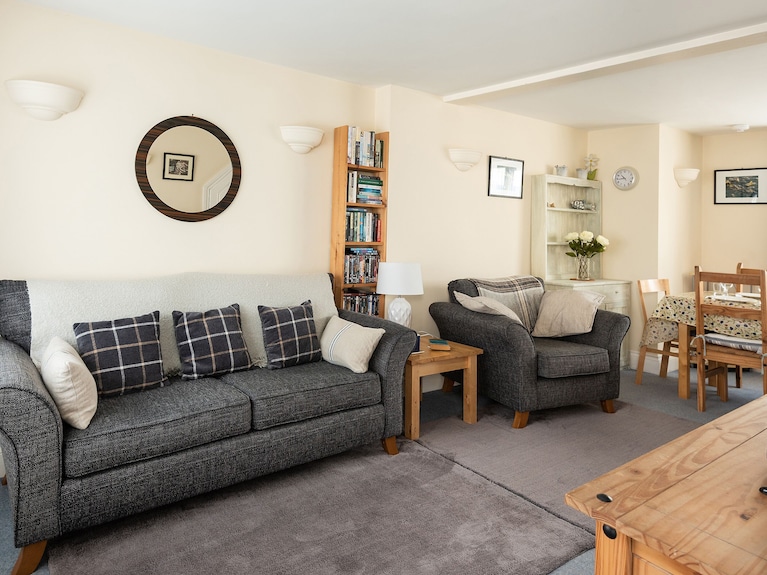 Sea Glimpses, Romantic In Port Isaac - 艾薩克港