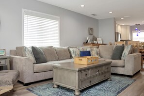 Casa, várias camas (Oleander Place) | Área de estar