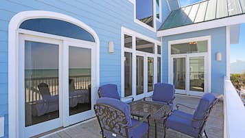 Casa, várias camas (La Mer) | Opções para refeição ao ar livre