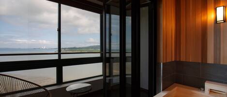 Quarto casal família | Wi-Fi de cortesia, roupa de cama