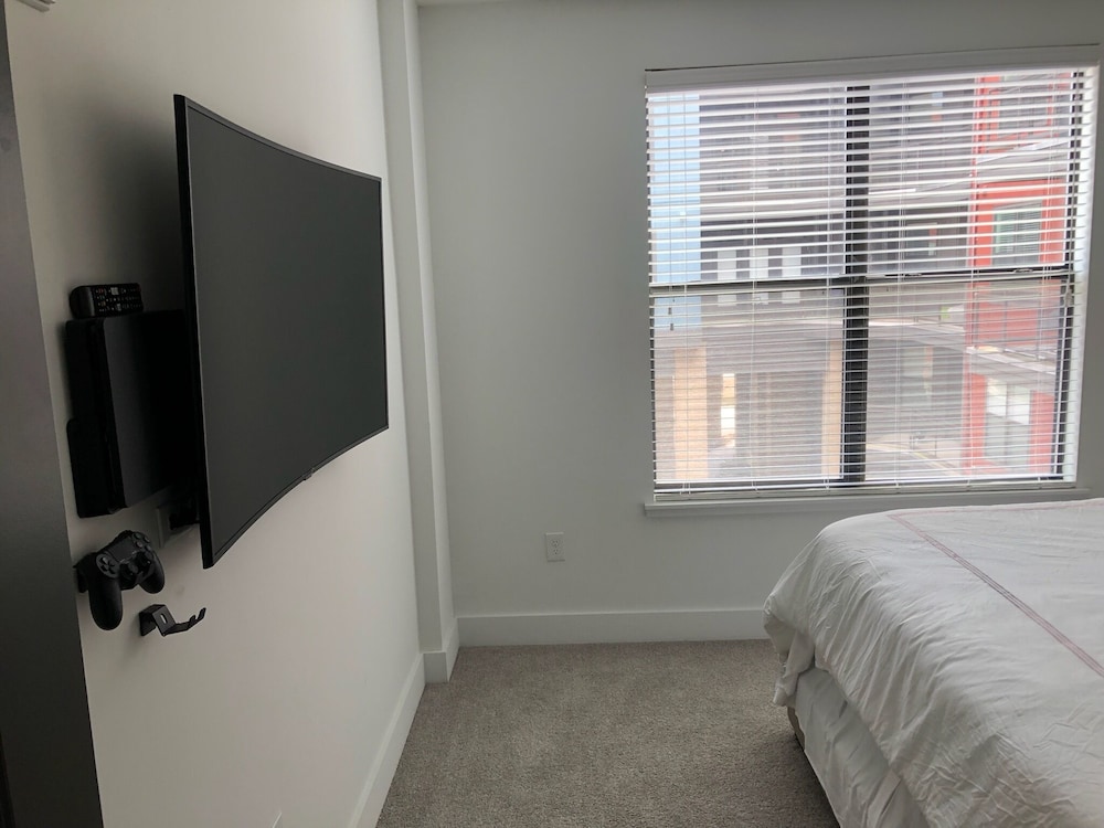 Lovely Perimeter-area 1-bedroom Rental Unit! - Roswell, GA