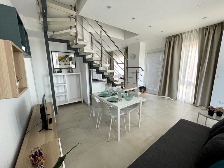 Appartamento Vista Mare Con 2 Camere E 3 Bagni, Spiaggia, Solarium, Parcheggio - Syracuse