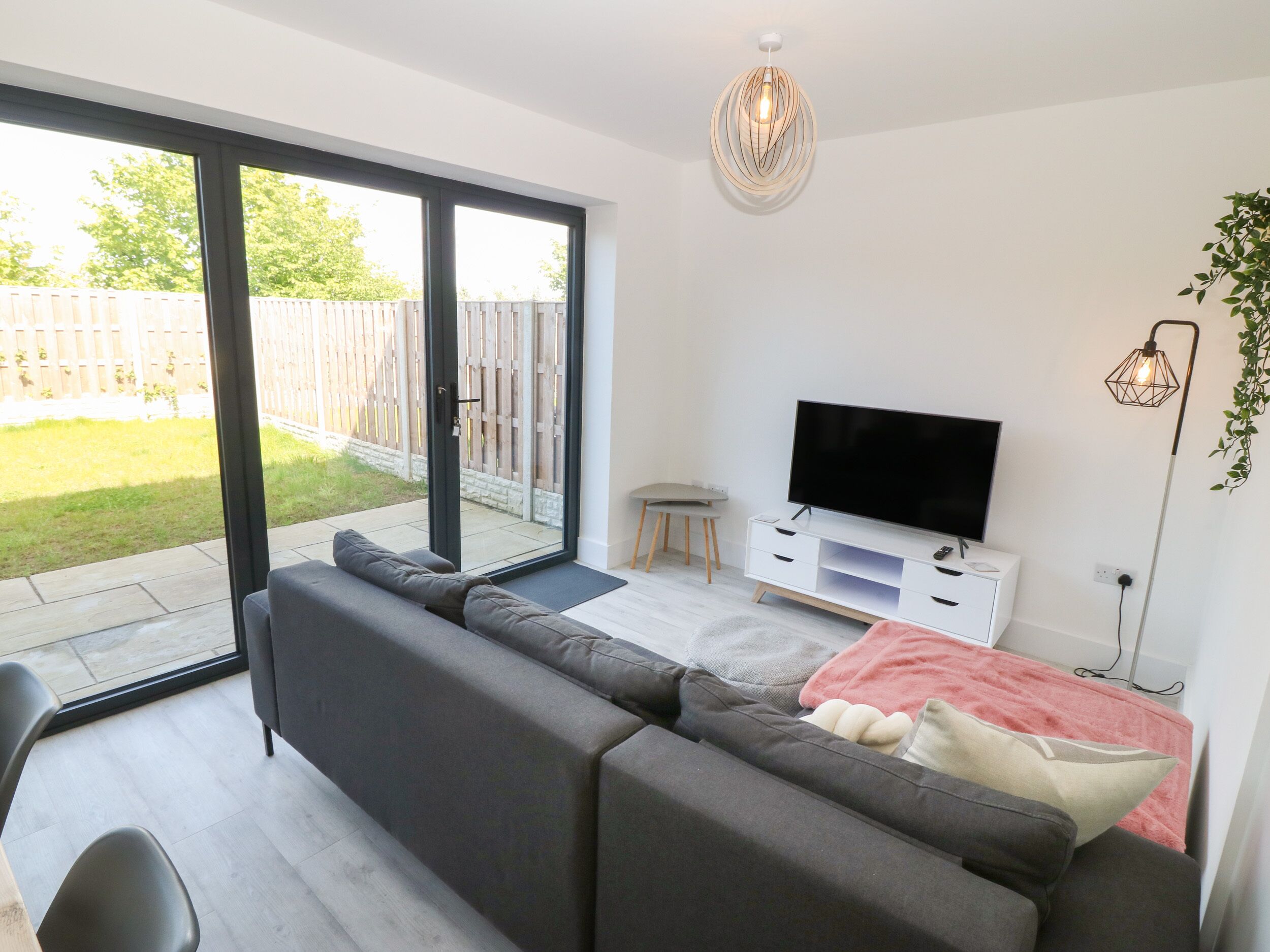 Dune Retreat, Pet Friendly, Luxury Holiday Cottage In Rhosneigr - Rhosneigr