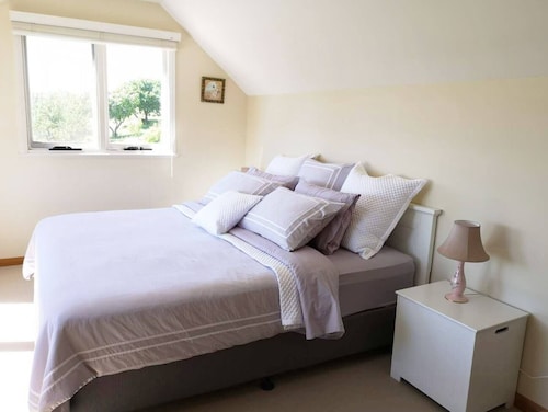 Rosevears Gem Waterview Signature Home - Launceston
