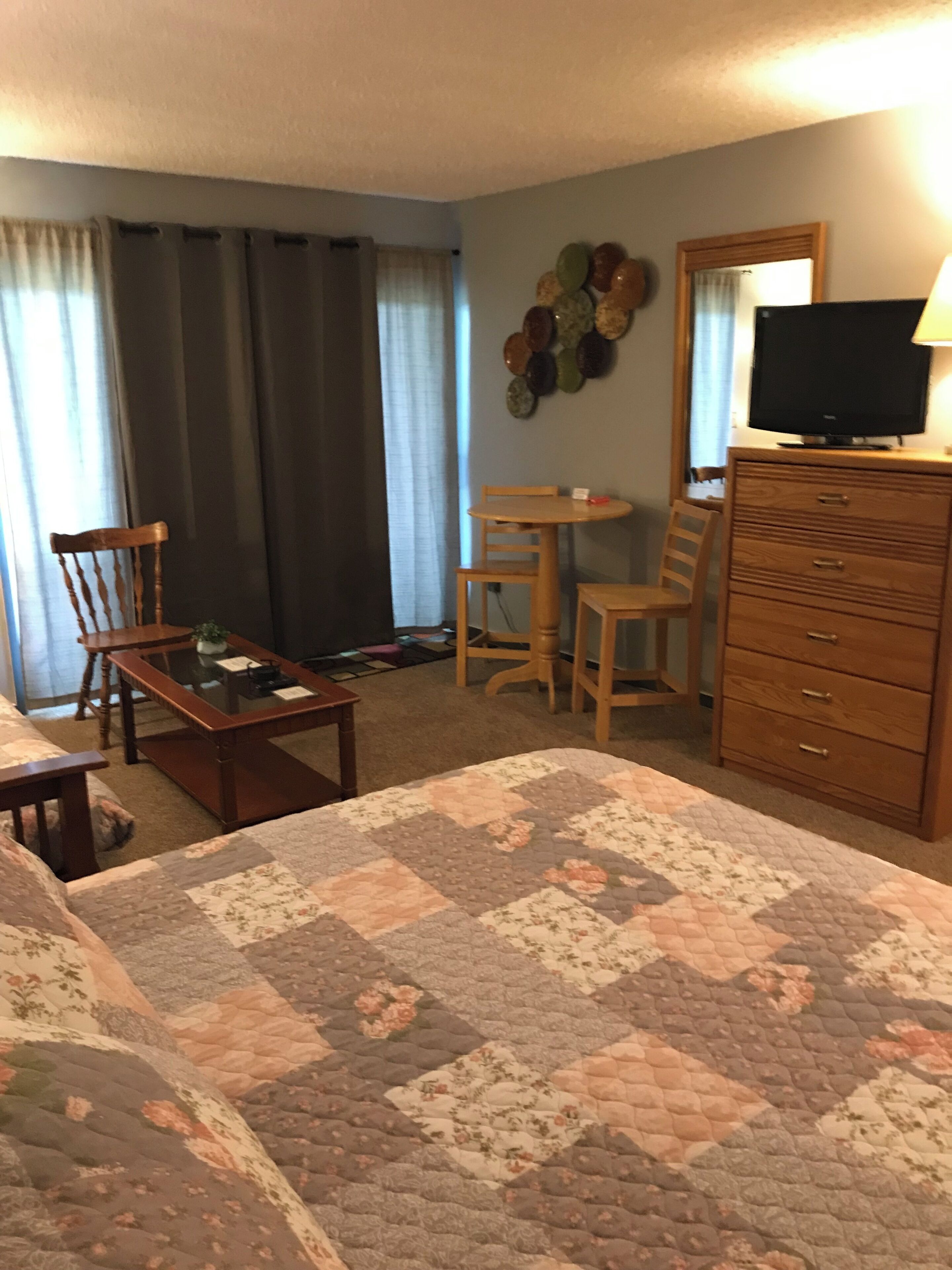 Summit Sunsets 561 - Ski, Golf And More ! - Alden, MI