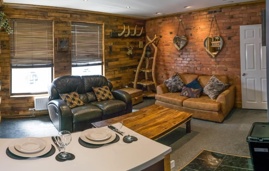 *Town Centre*air Con*private Roof Terrace*jacuzzi* - 러프버러