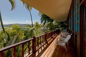 Quarto com design assinado | Terraço/pátio