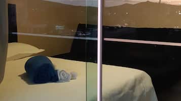 Quarto básico | Escrivaninha