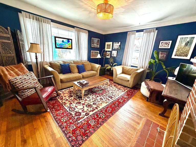 Perfect Basecamp! 3b/3bath Historic Downtown - フェイエットビル, WV