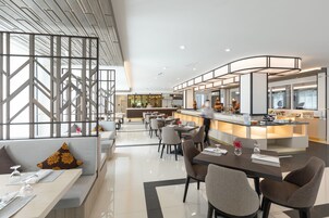 Café da manhã, almoço e jantar