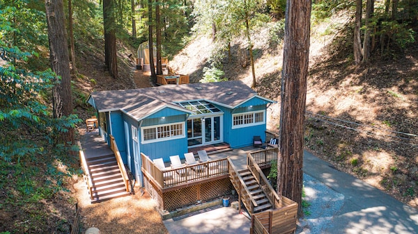 Peaceful Cottage (W\/ Hot Tub & Sauna) Short Walk To River - Guerneville, CA