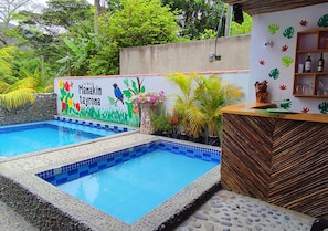 2 piscinas exteriores, espreguiçadeiras 