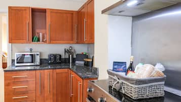 Casa de campo | Cozinha privada | Geladeira, lava-louças, talheres/pratos/utensílios de cozinha