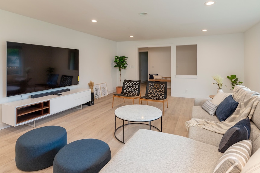 View Ridge Resort-like Modern Urban Haven - Seattle, WA