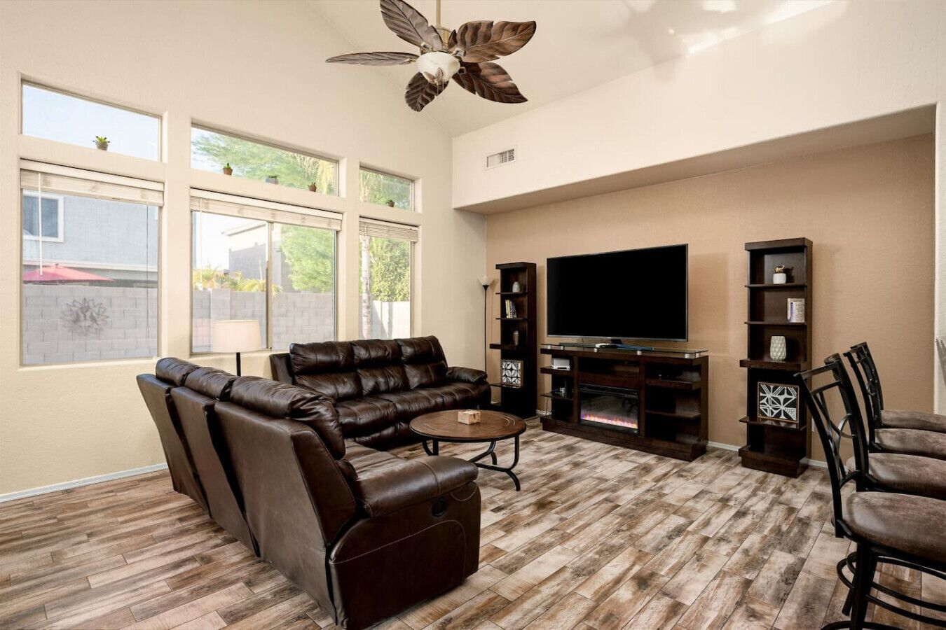 Surprise Paradise Heated Pool Pet Friendly - Sun City West, AZ