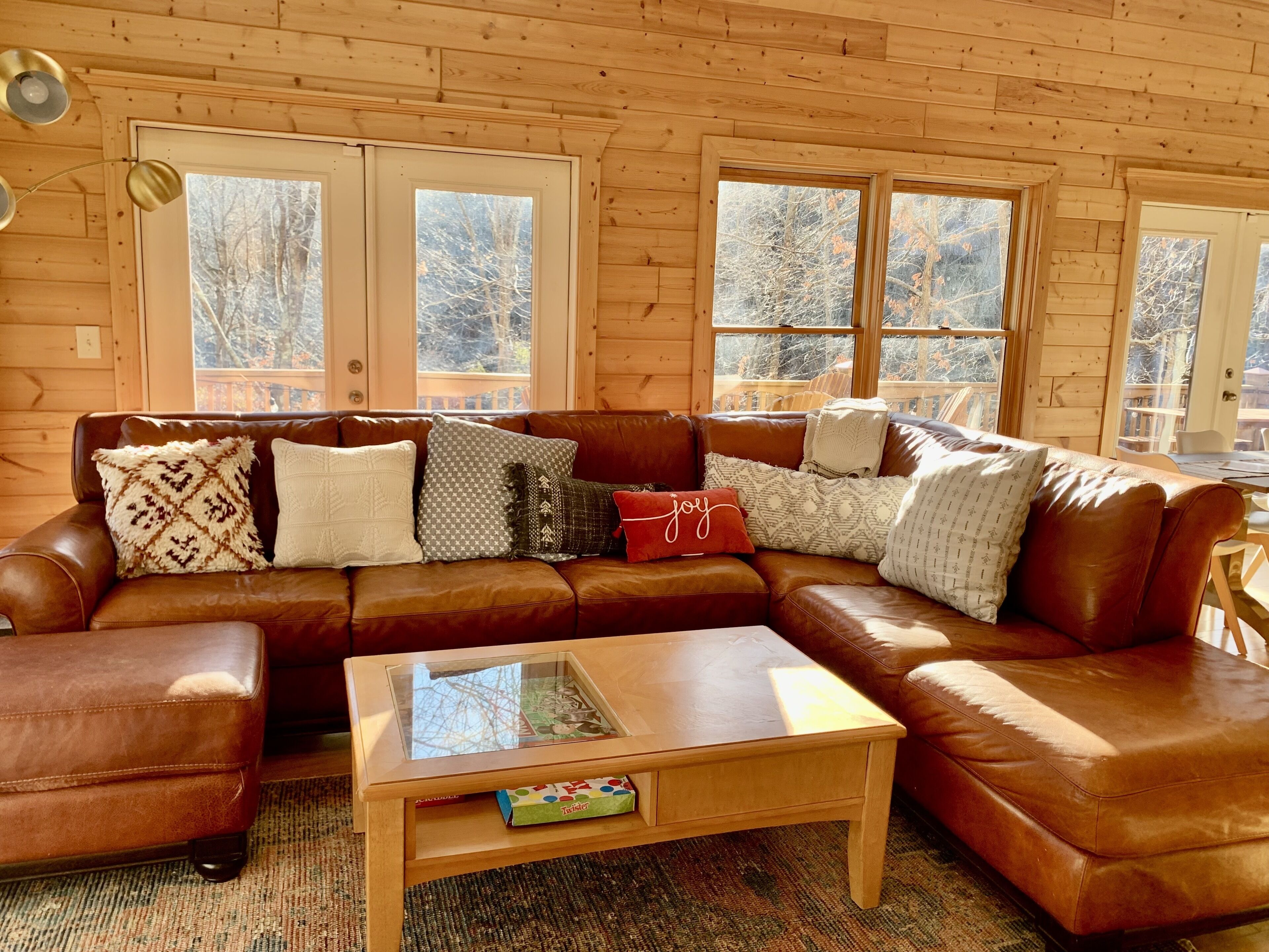 New! Colorful, Light-filled Cabin In Ellijay W/fire Pit - Ellijay, GA
