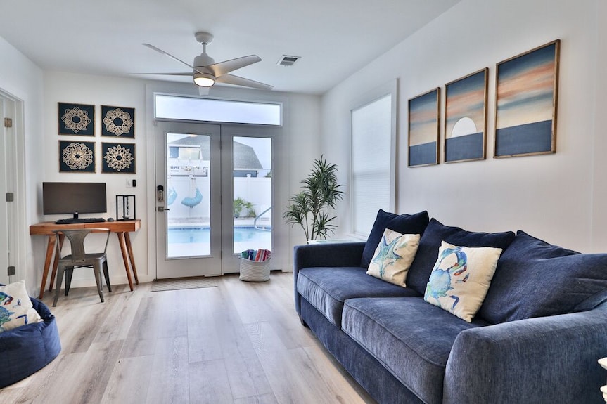 Newly Renovated 4br 3ba Home (Short Walk To The Beach) - Panama City