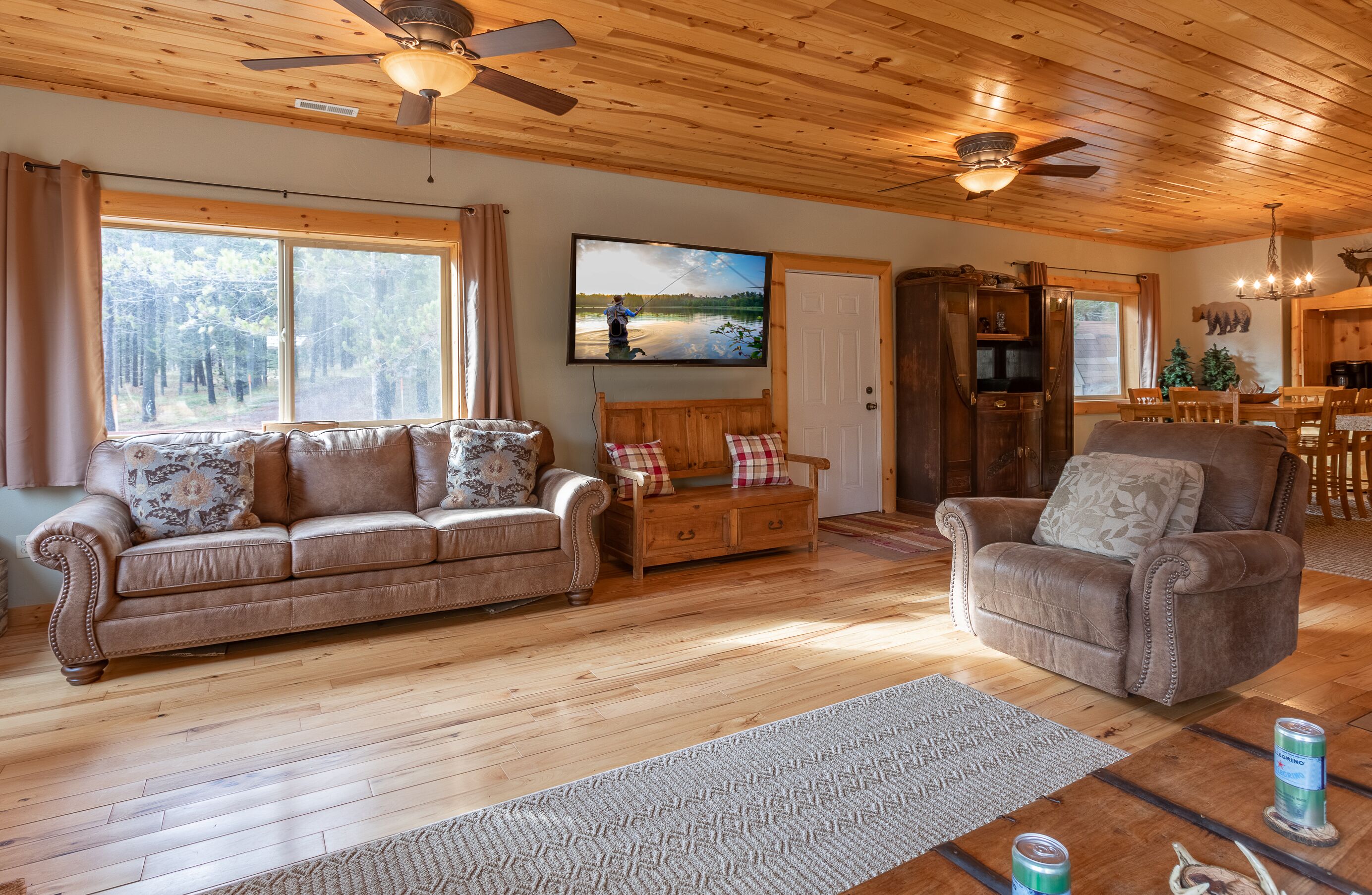 Kabino: Firepit Grill Smarttv Wifi Washer Dryer - Island Park, ID