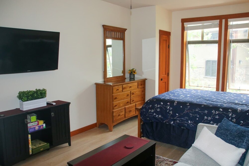 Deluxe Solitude Ski In/out 2bed/2bath Condo - Solitude, UT