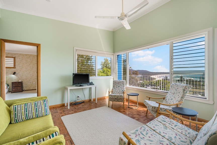 Retro Charm At Yurung - Crescent Head