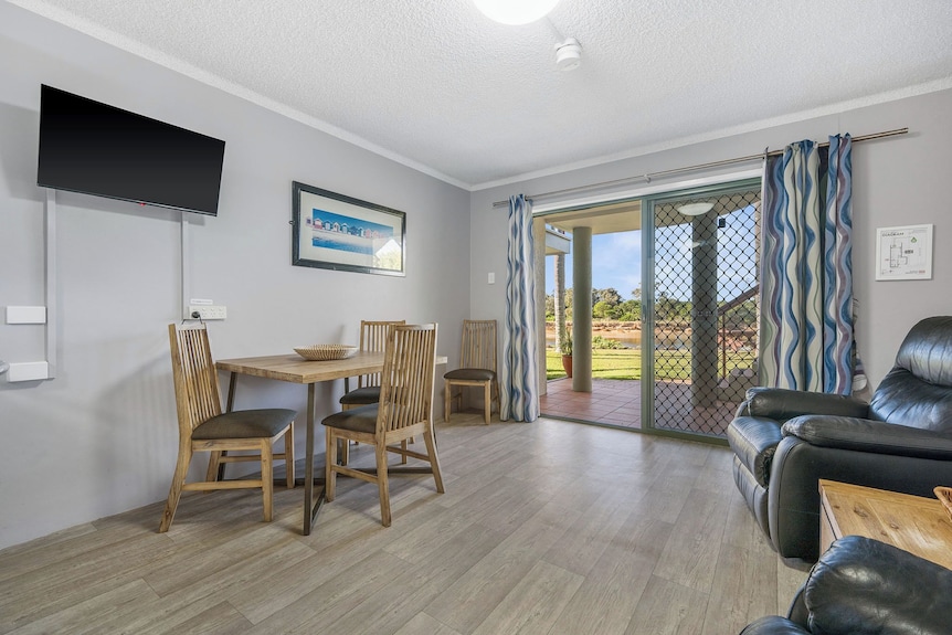 Relaxing Water Frontage Apartment - Crescent Head